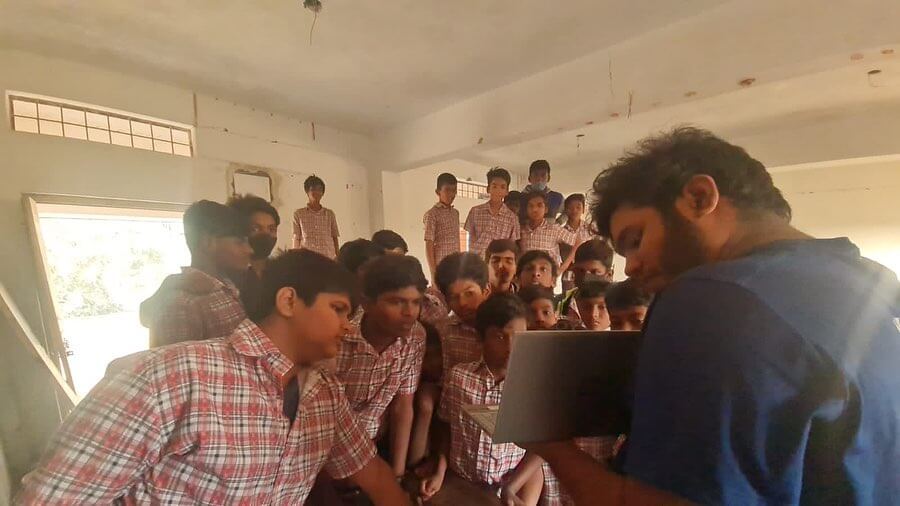 Responsible kite flying Awareness program - Animal Warriors ...